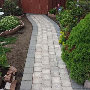 Concrete/Interlock Photos - Driveway, Front Entrances, Backyards ...
